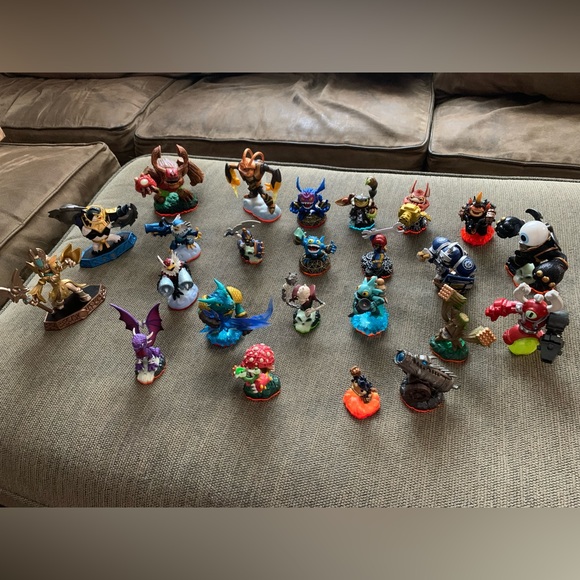 Activision | Other | Activision Skylanders Large Mixed Lot Of 24 Action ...